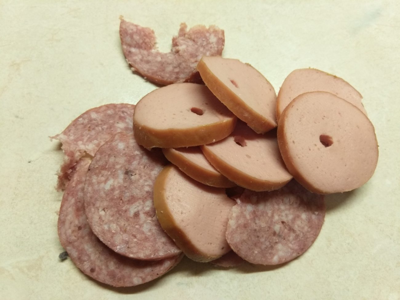 Пицца царская “Колбасное ассорти с оливками”